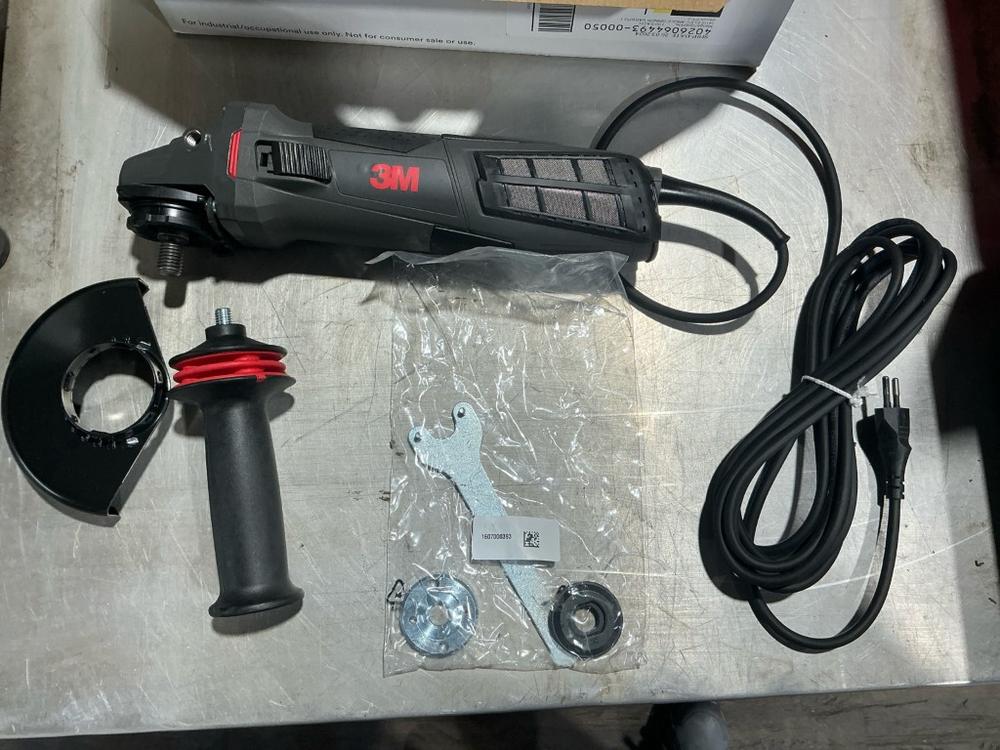 3M angle grinder | Dome Auctions